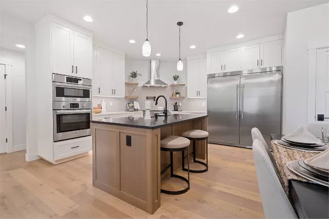 Cape Cod House Vaulted Ceilings Cape Cod Style House Plan 7493: