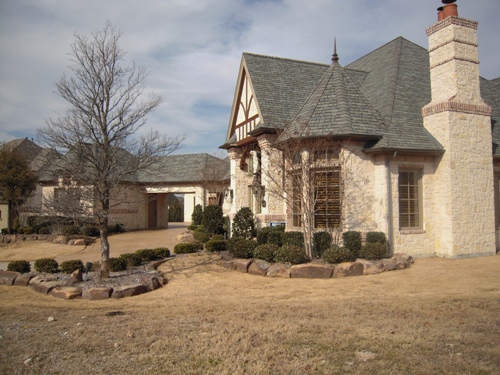 One-story castle plan with huge master bath - 4861