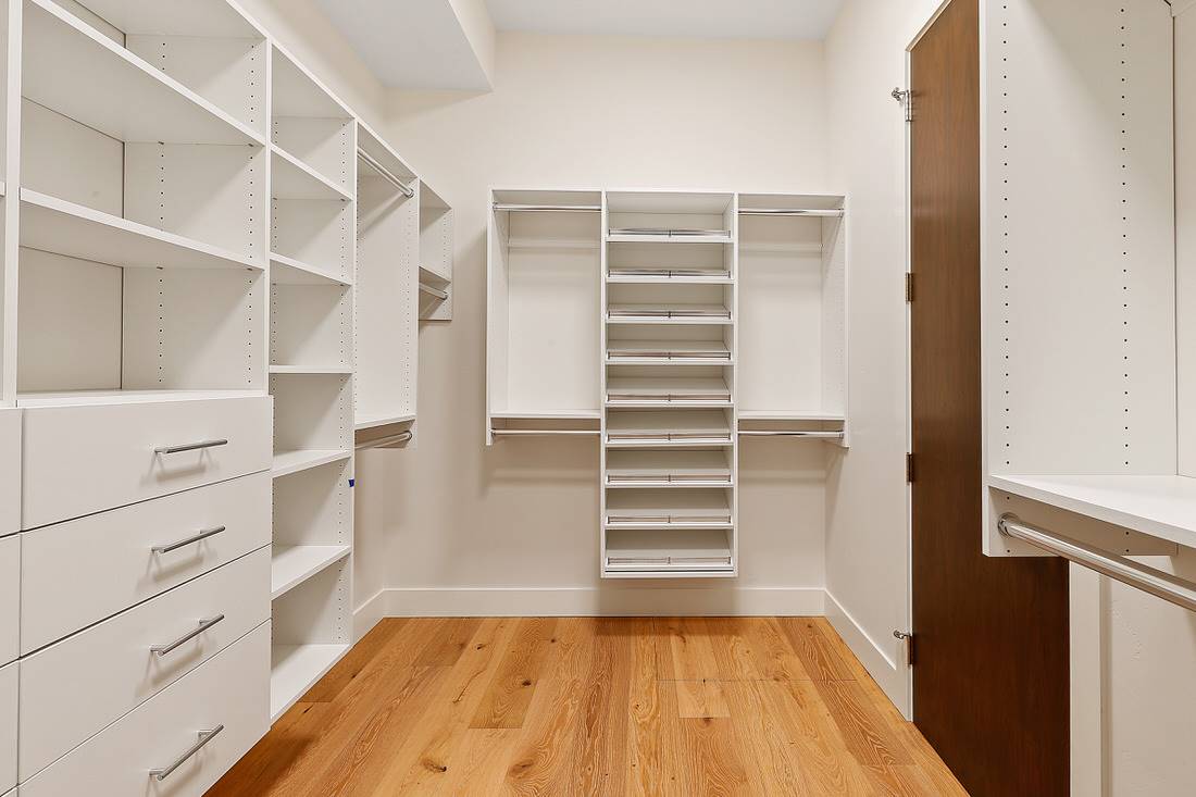 Luxury Contemporary Style House Plan 8598: Shiner Rock - 8598