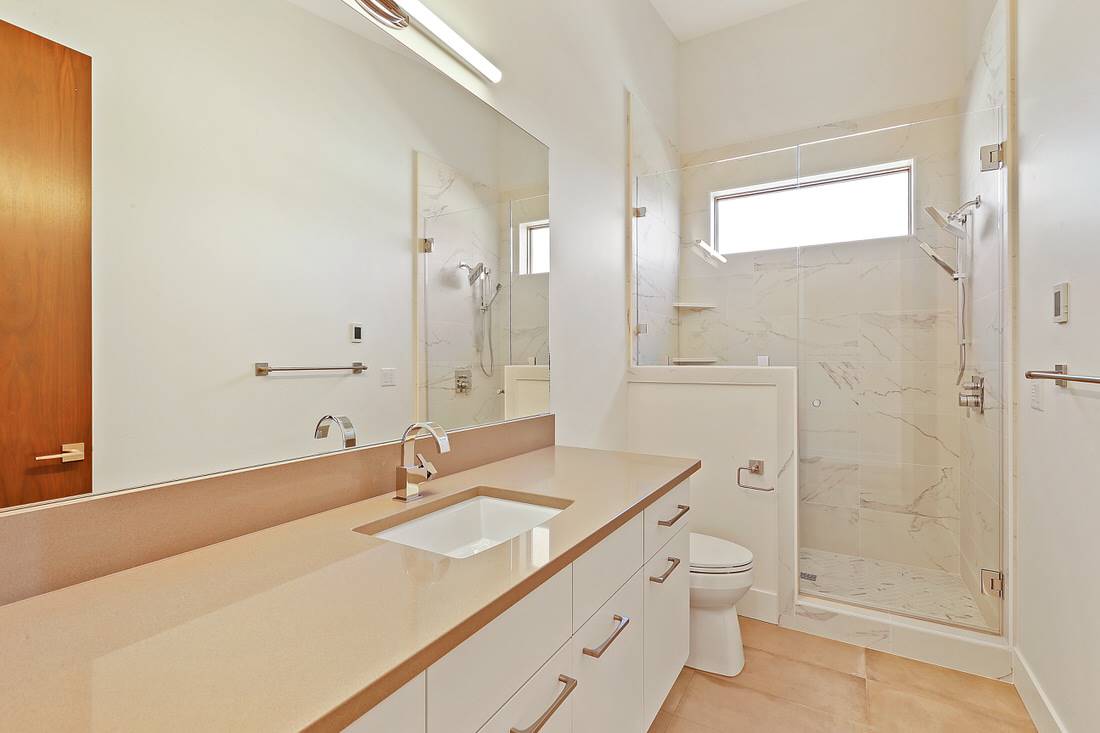 Luxury Contemporary Style House Plan 8598: Shiner Rock - 8598