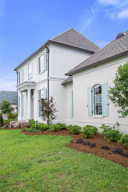 Le Pierre Four-Bedroom European House Plan with an Eating Bar - 9627