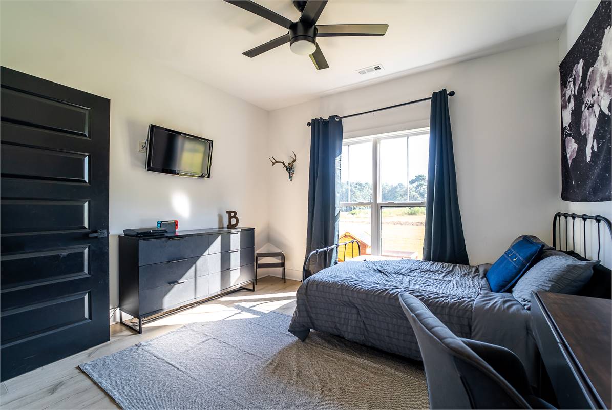 Walden Fabulous Exclusive 2,188 sqft, 3 bedroom 2.5 bathroom Farmhouse ...