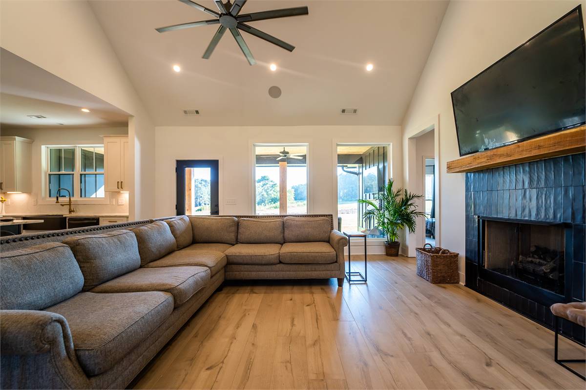 Walden Fabulous Exclusive 2,188 sqft, 3 bedroom 2.5 bathroom Farmhouse ...