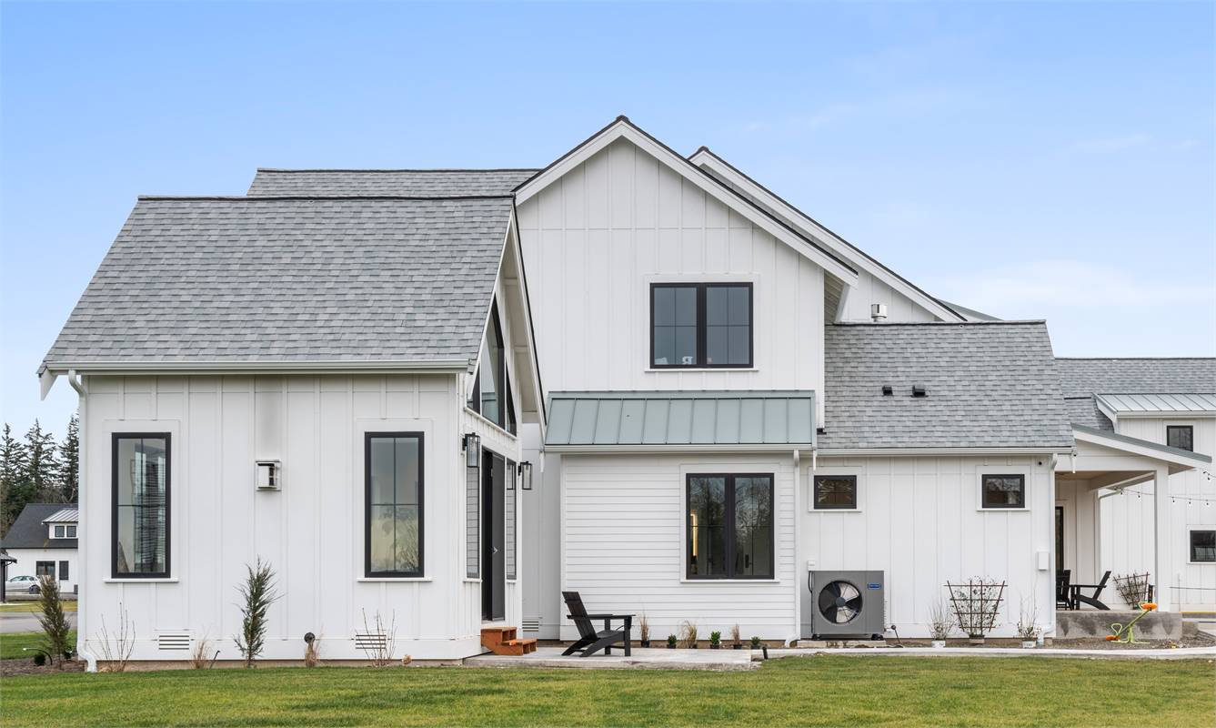 Beautiful Modern Farmhouse Style House Plan: Walnut Grove - 1615