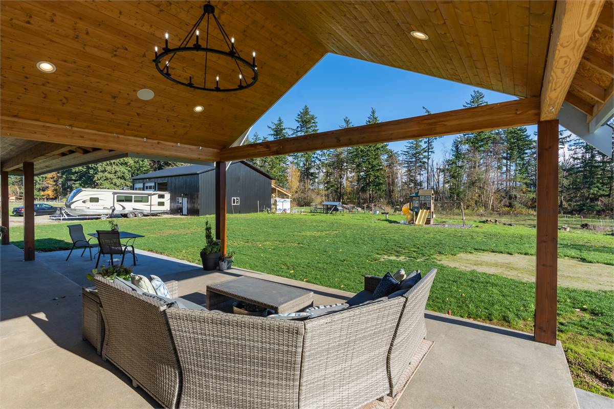 Charming Ranch Farm House Style House Plan 7839 - 7839