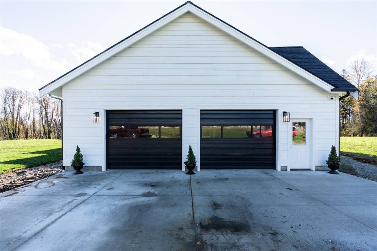 Charming Ranch Farm House Style House Plan 7839 - 7839