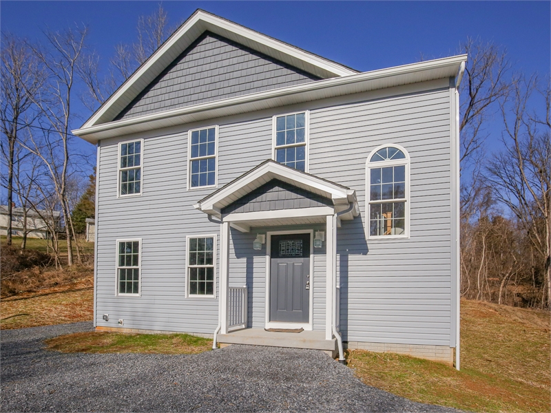 The Columbia 1412 - 3 Bedrooms and 2 Baths | The House Designers - 1412